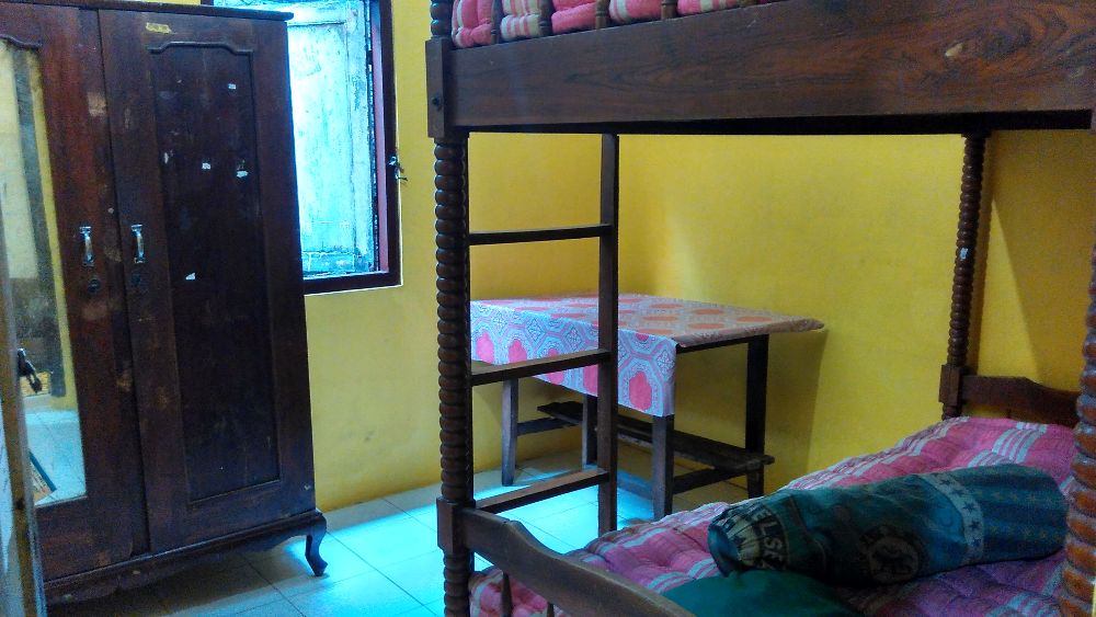 Terima kost putri daerah ketintang - Kost Surabaya